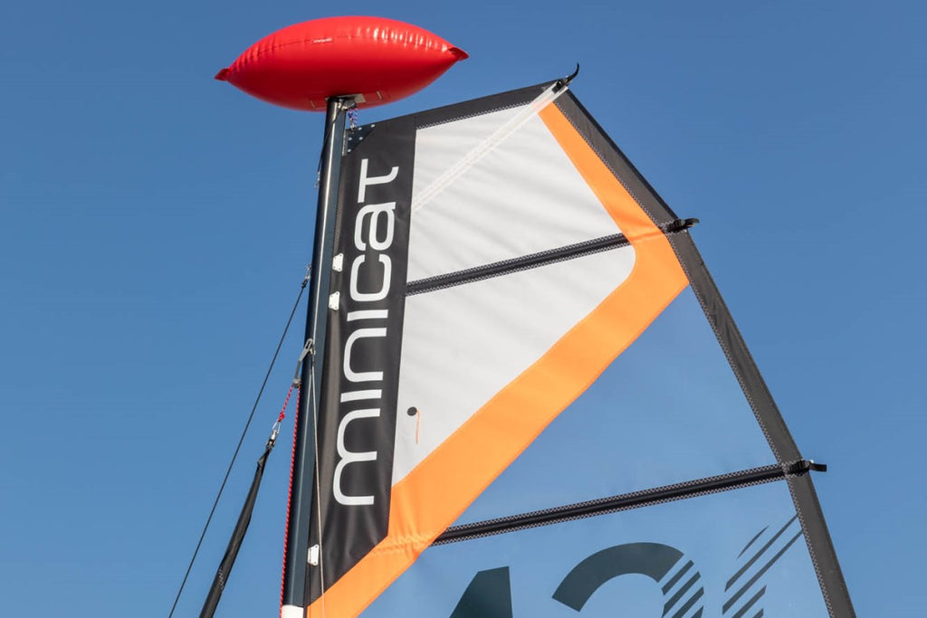 MAST FLOAT – Catamaran Japan